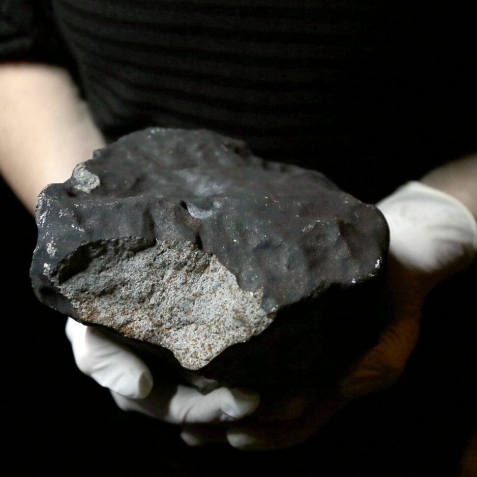 Manipuler et reconnaître les météorites - Instant Science